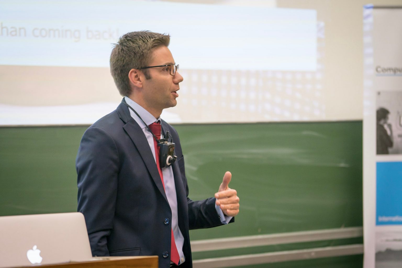 Speaking – Prof. Dr. Florian Leitner-Fischer